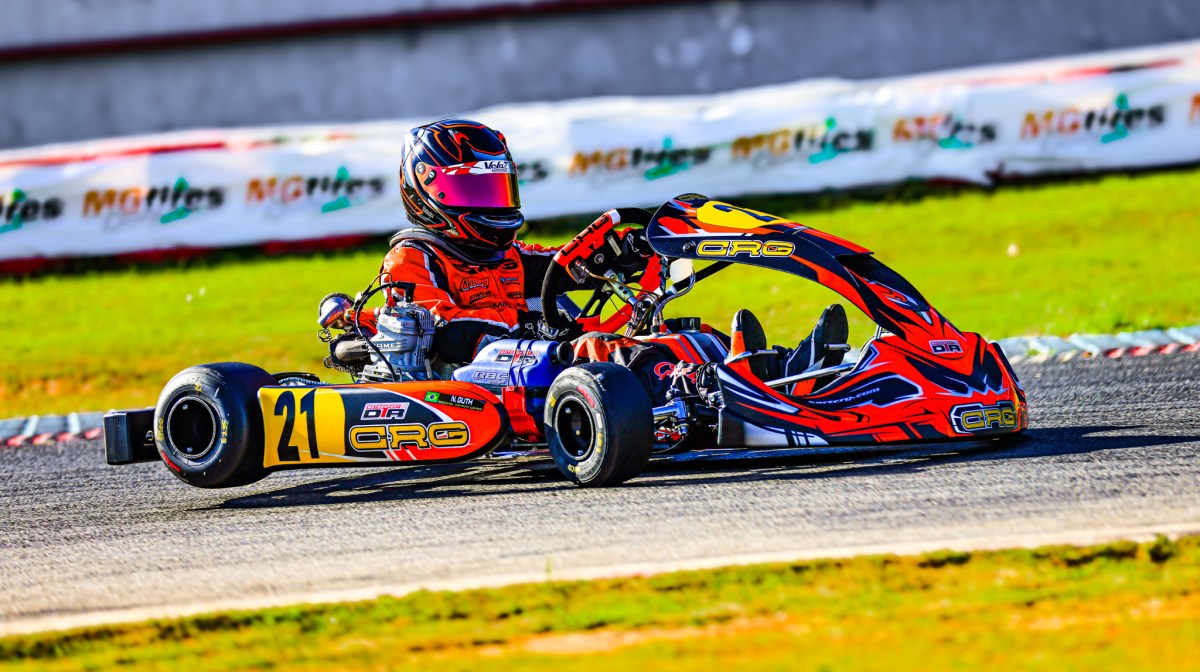 Nicolas Guth segue como grande destaque e vence no Light | DARKSIDE KARTS